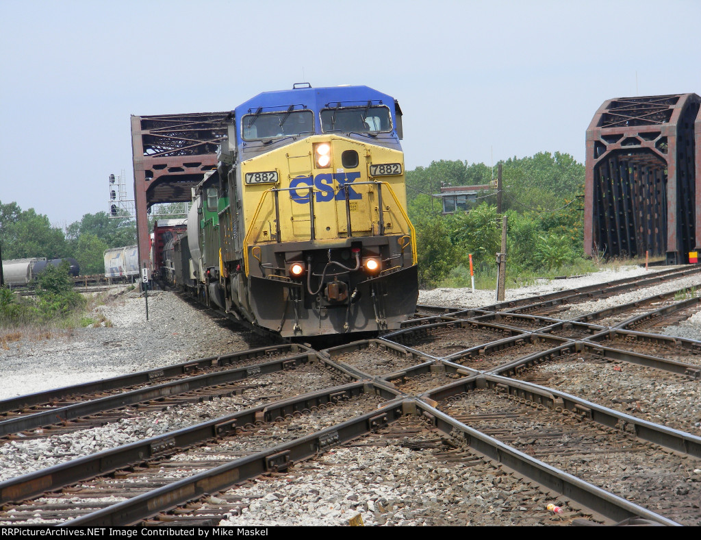 CSX 7882